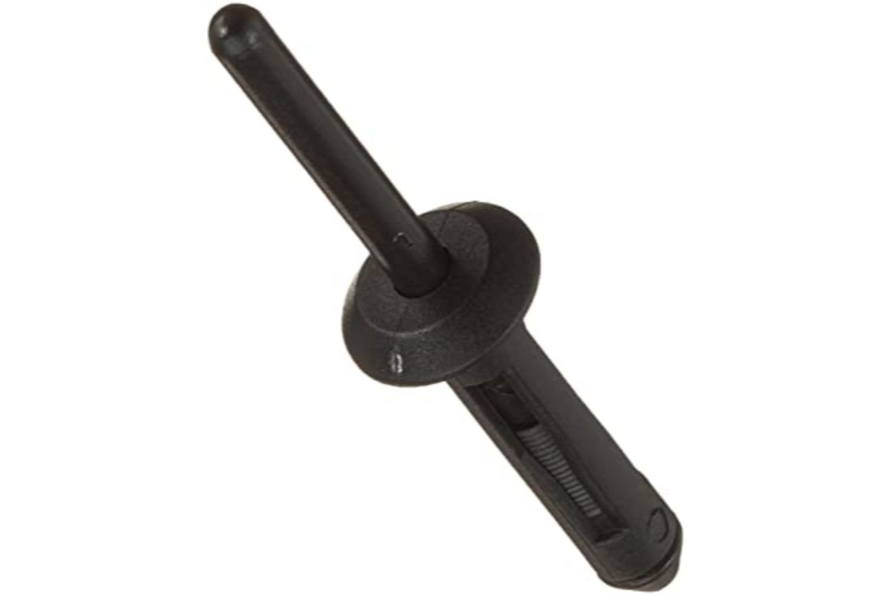 Slijepa zakovica plastična chrysler